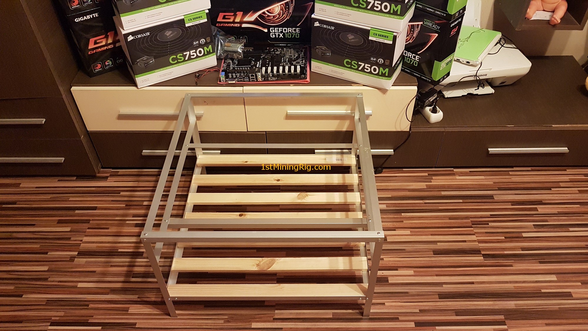 Giveaway #3 – 12 USB Risers and Aluminum Mining Rig Frame | Bitcoin Insider