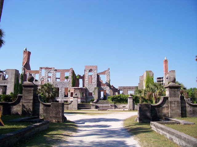 A Carnegie Manor on Cumberland Island. | A Continuous Lean.