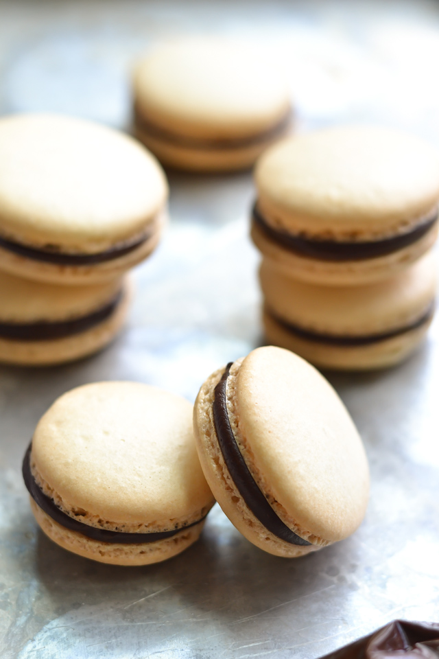 Black and White Macarons – A Dash of Soul