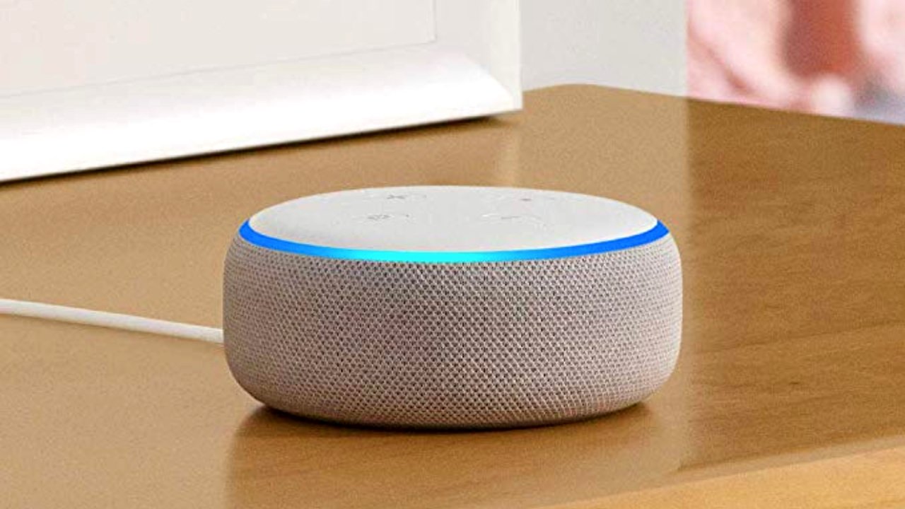 Amazon confirma que guarda las conversaciones que tienes con Alexa
