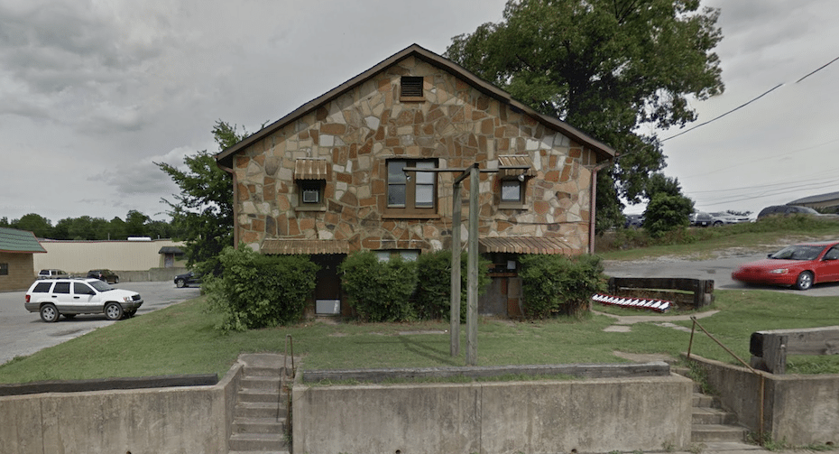 An Ozark Giraffe… in Nebraska | Architectural Observer