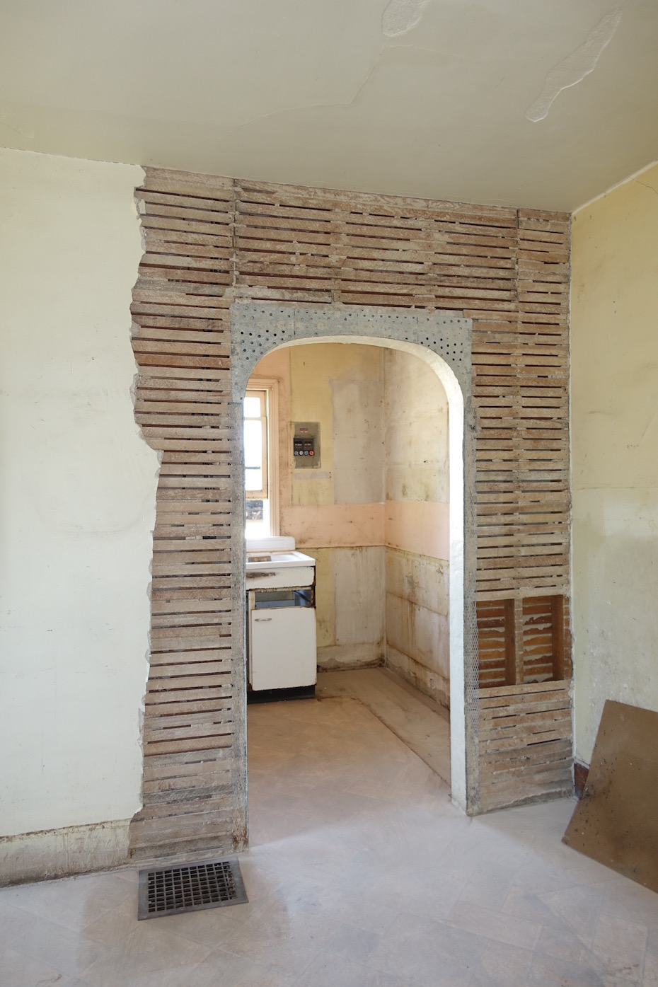 Anatomy of a Plastered Archway | Architectural Observer