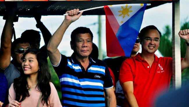 Mayor Rodrigo Duterte and Senator Grace Poe Tied On The Top Ranks At ...