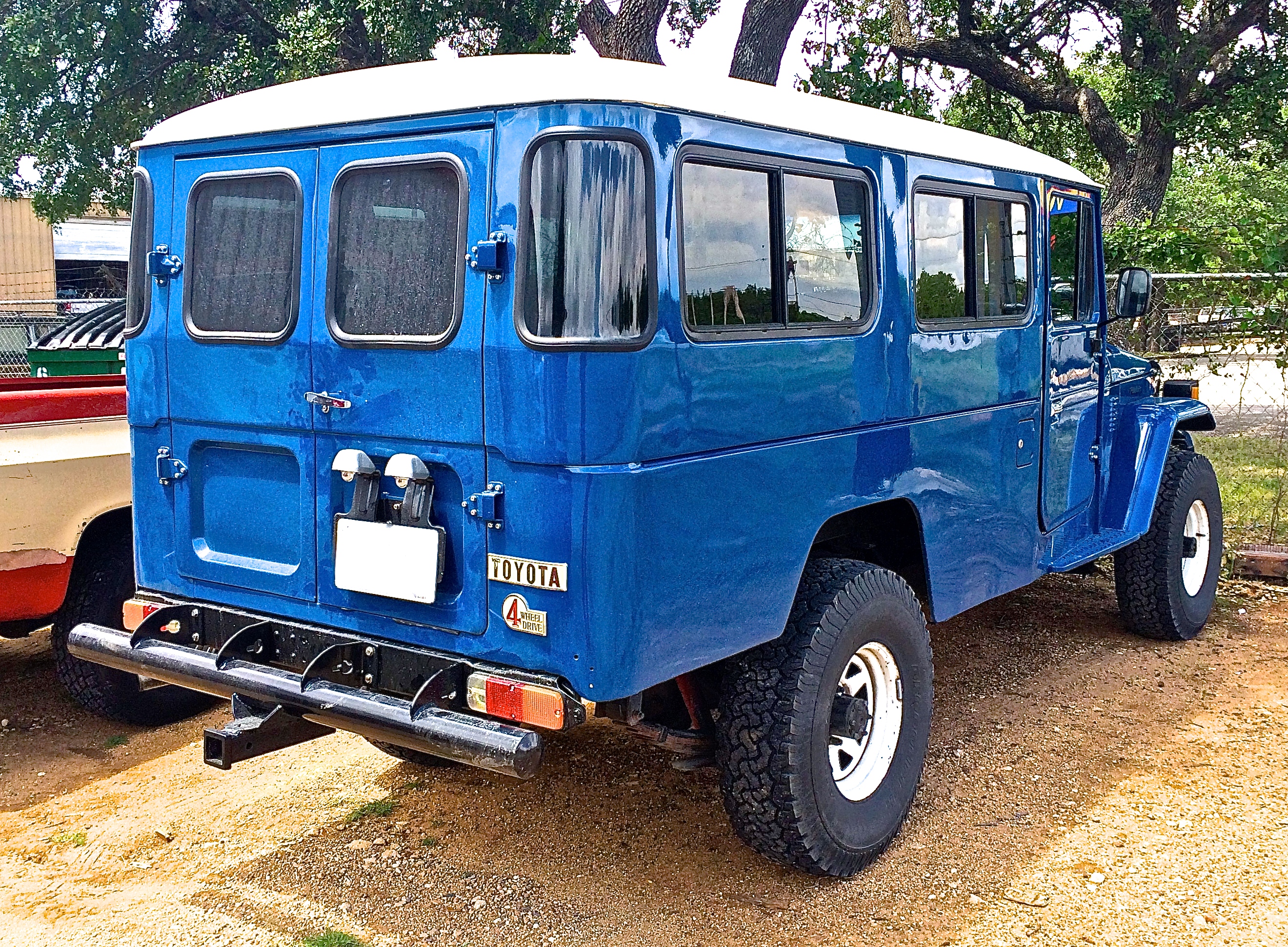 LWB RHD Diesel Toyota Land Cruiser at Motoreum | ATX Car Pictures | My ...