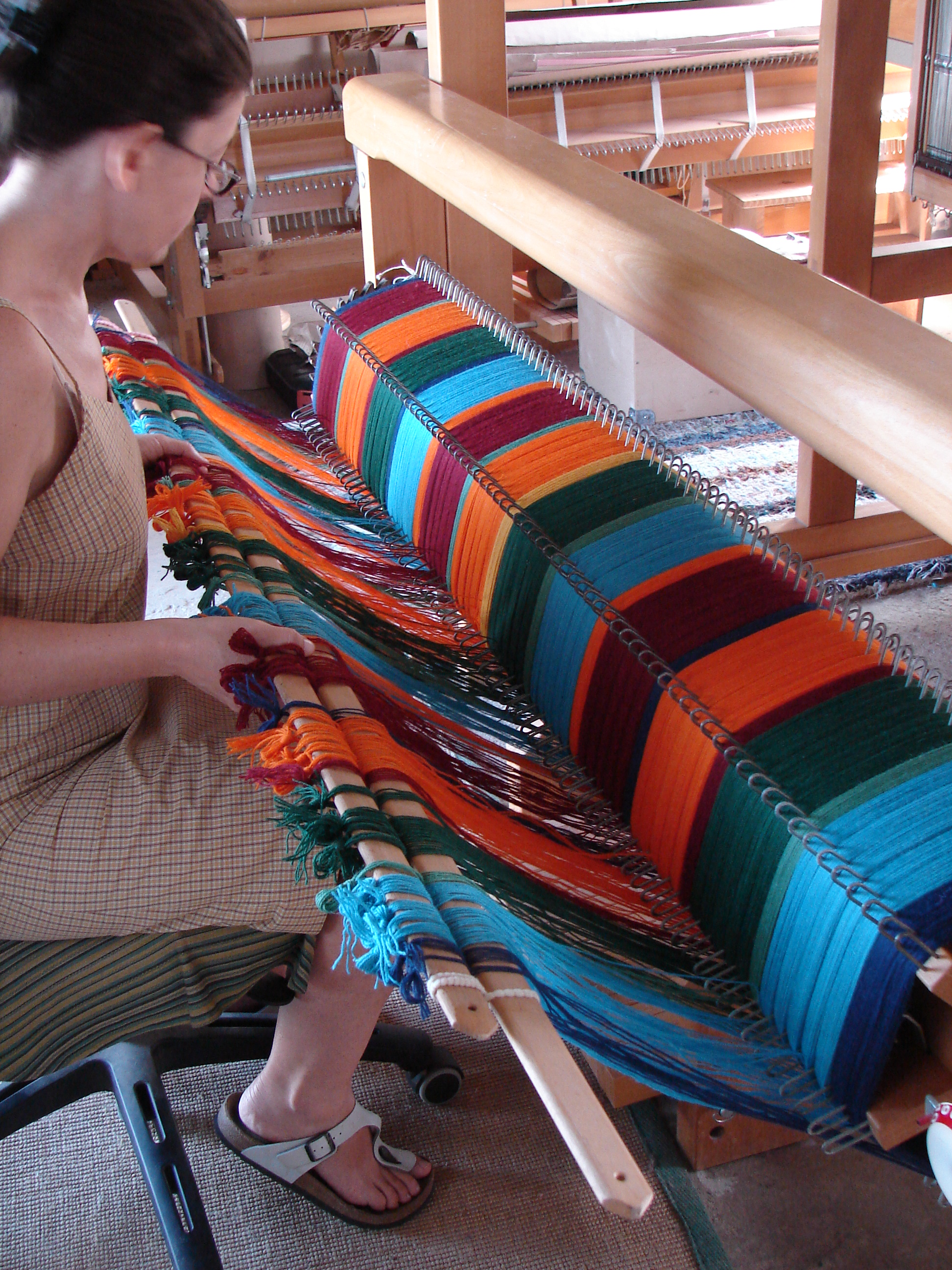 Preparación del telar en fotos | AyF Tejedores, creaciones en telar.