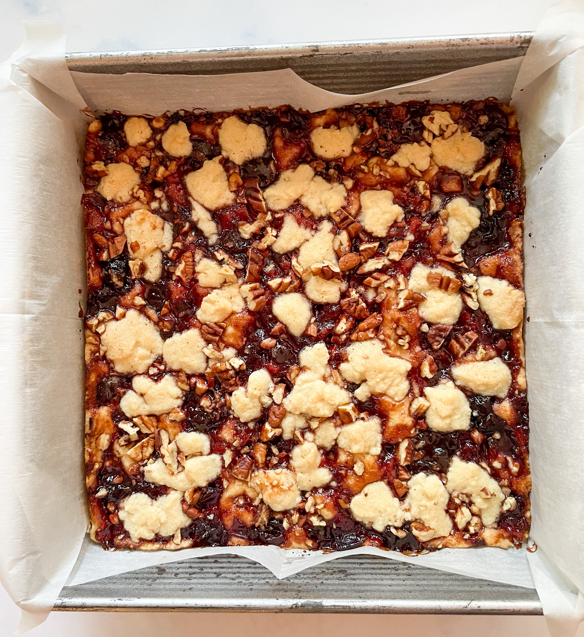 Shortbread Crumb Bars, Cherry Crumb Bars I Baker Bettie