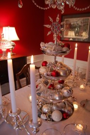 30 Christmas Centerpieces For Tables Ideas DECOOMO