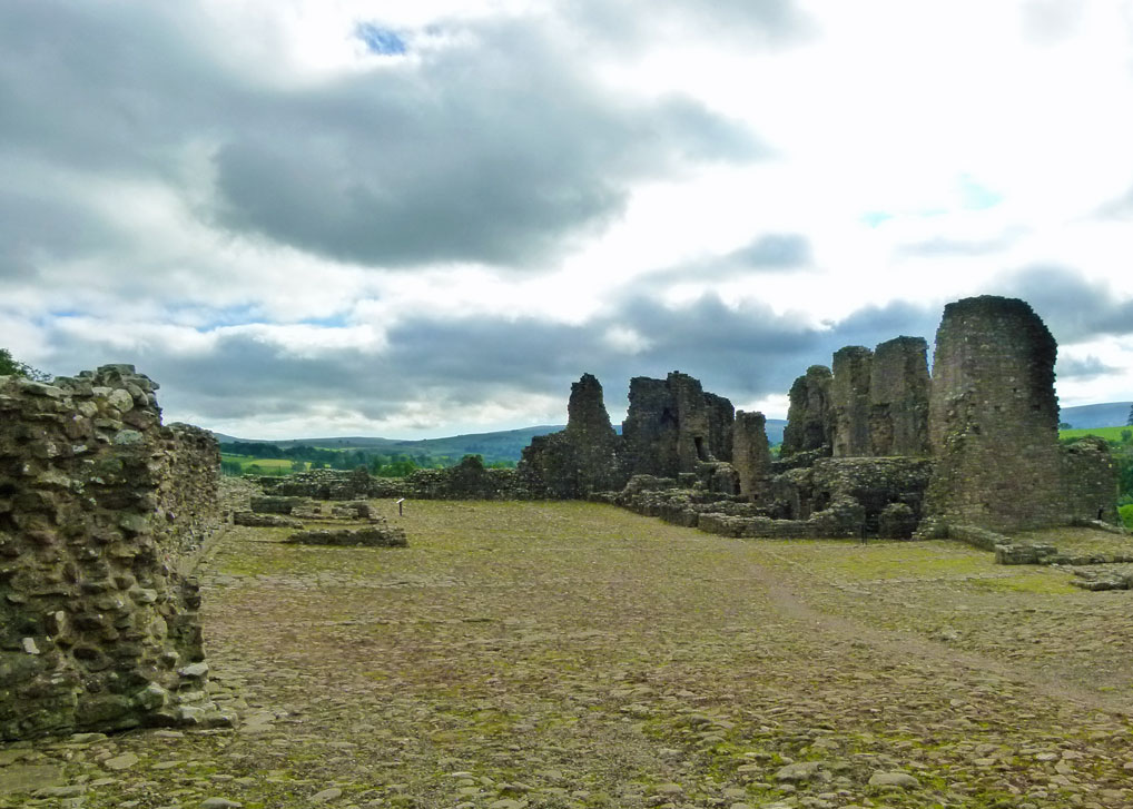 Brough Castle, Cumbria - A Bit About Britain