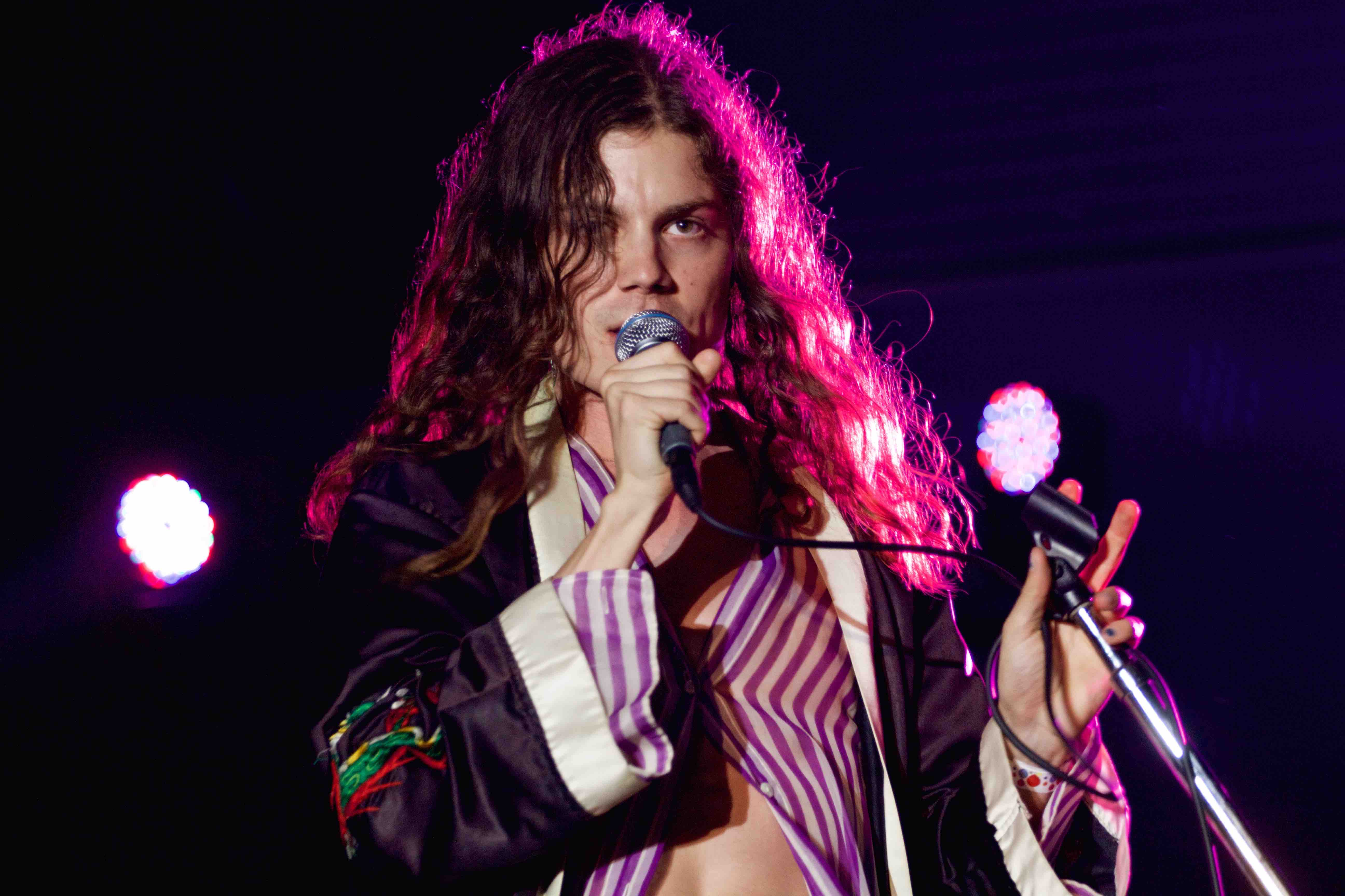 BØRNS Gives Pleasure To His Fans With His Dopamine At Twilight Concerts ...