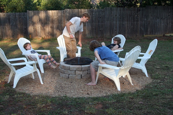 Make your Own DIY Backyard Fire Pit: Cheap Weekend Project