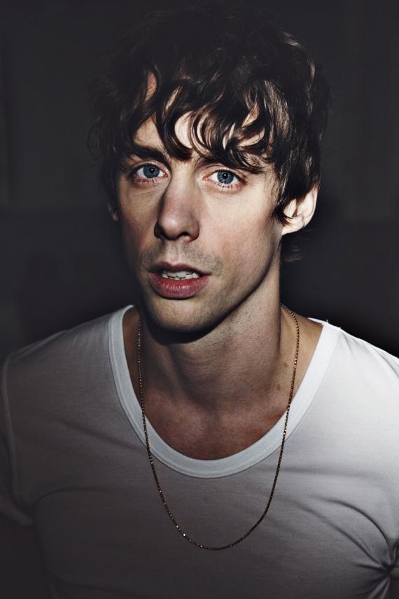 Johnny Borrell of Razorlight Does Another Paris Open Mic – Bus ...