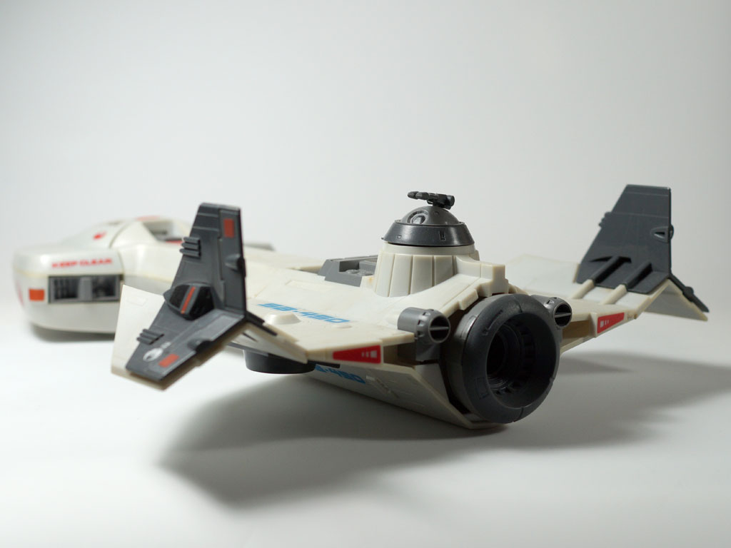 StarBird Space Avenger - BugEyedMonster.com