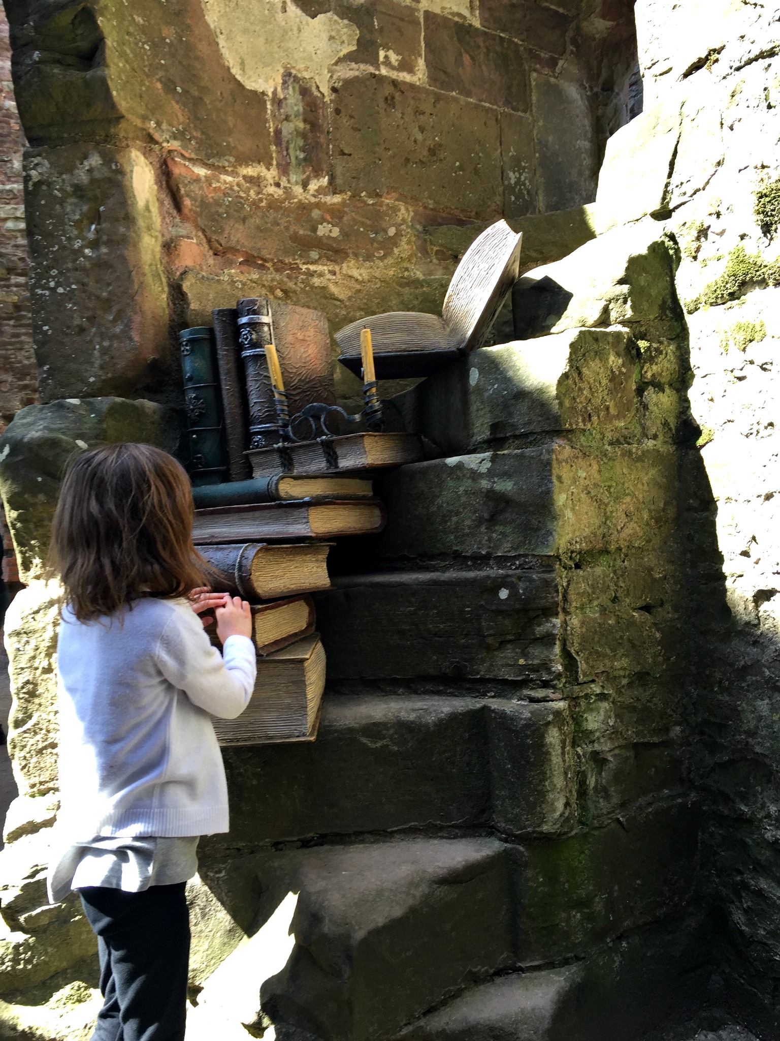 Sculpture hunting at Raglan Castle - Cardiff Mummy SaysCardiff Mummy Says