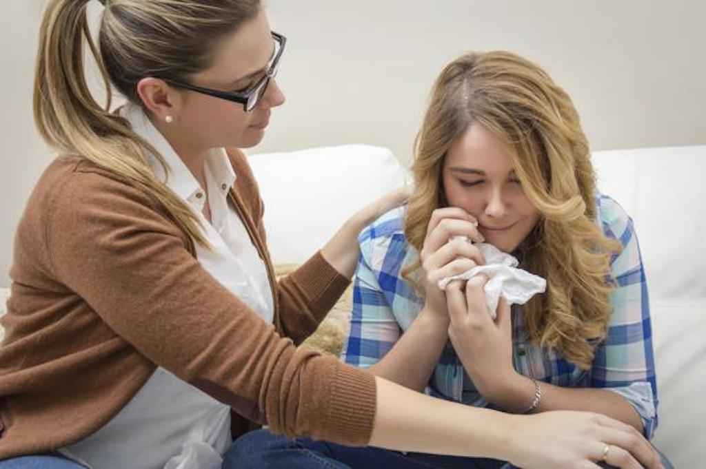 Words Of Condolence: 100 Comforting Words of Condolence For a Loss