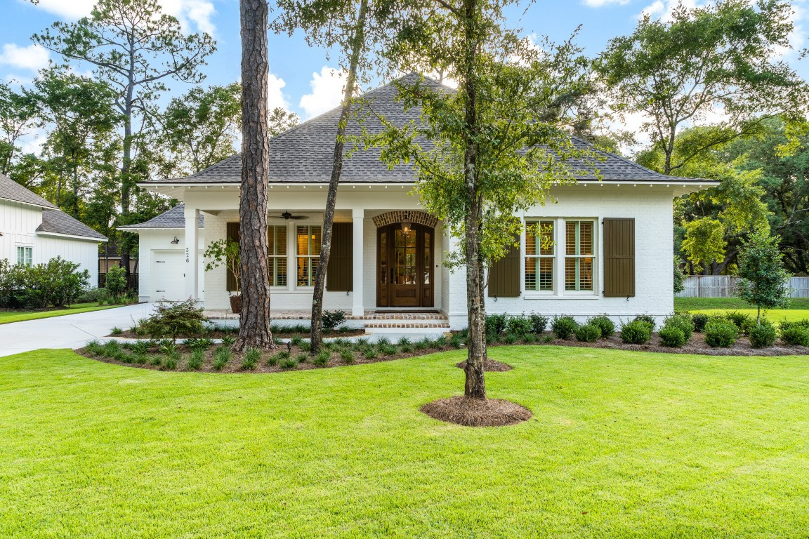 Bee Hive Cottage - Chatham Home Design