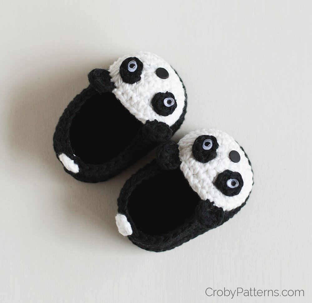 Free Crochet Pattern - Panda Baby Booties | Croby Patterns
