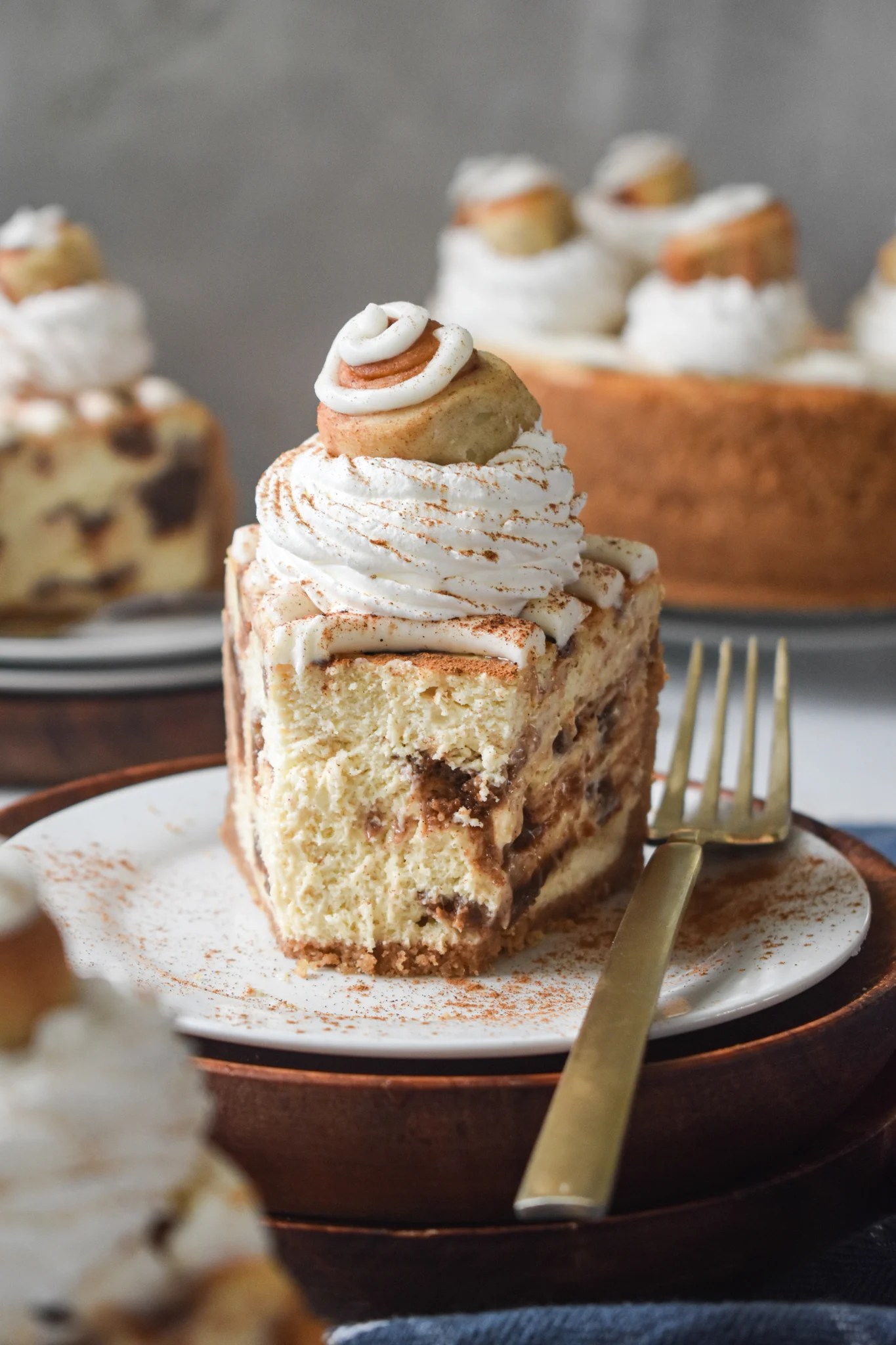 Cinnamon Roll Cheesecake • Dance Around the Kitchen