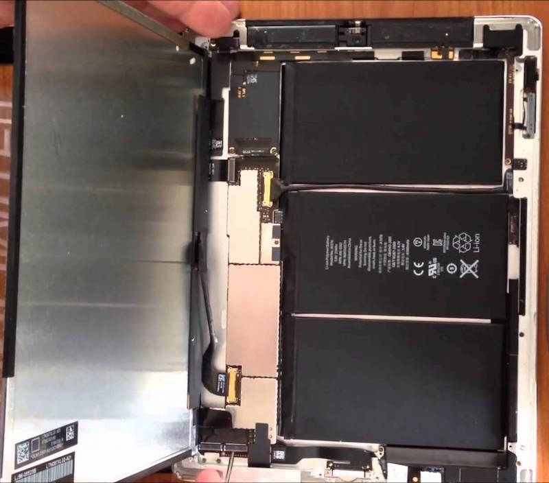 How Broken is TOO Broken? or What is inside an iPad? | Tech Needed