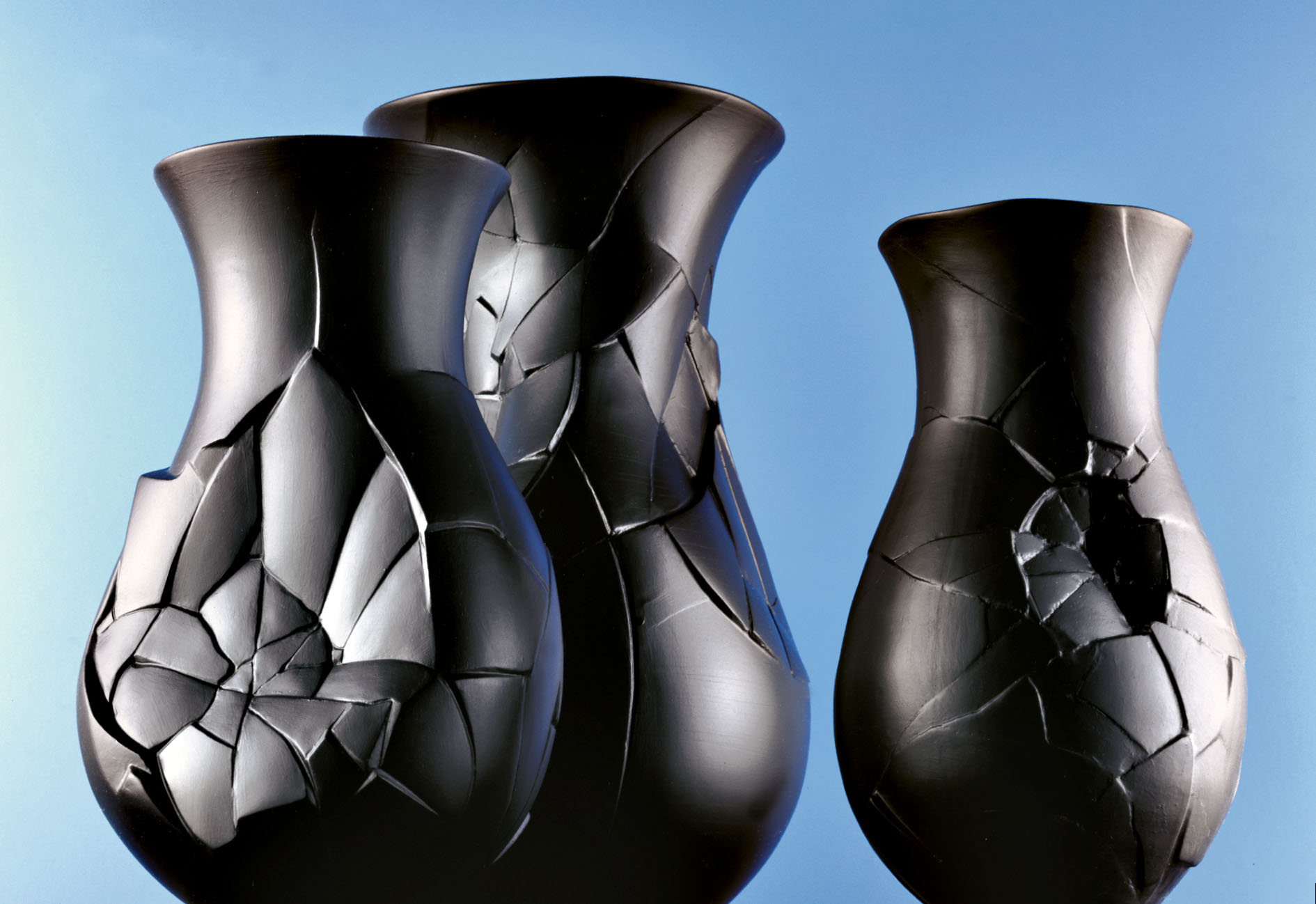 Black vases by Dror Benshetrit | International Design Awards