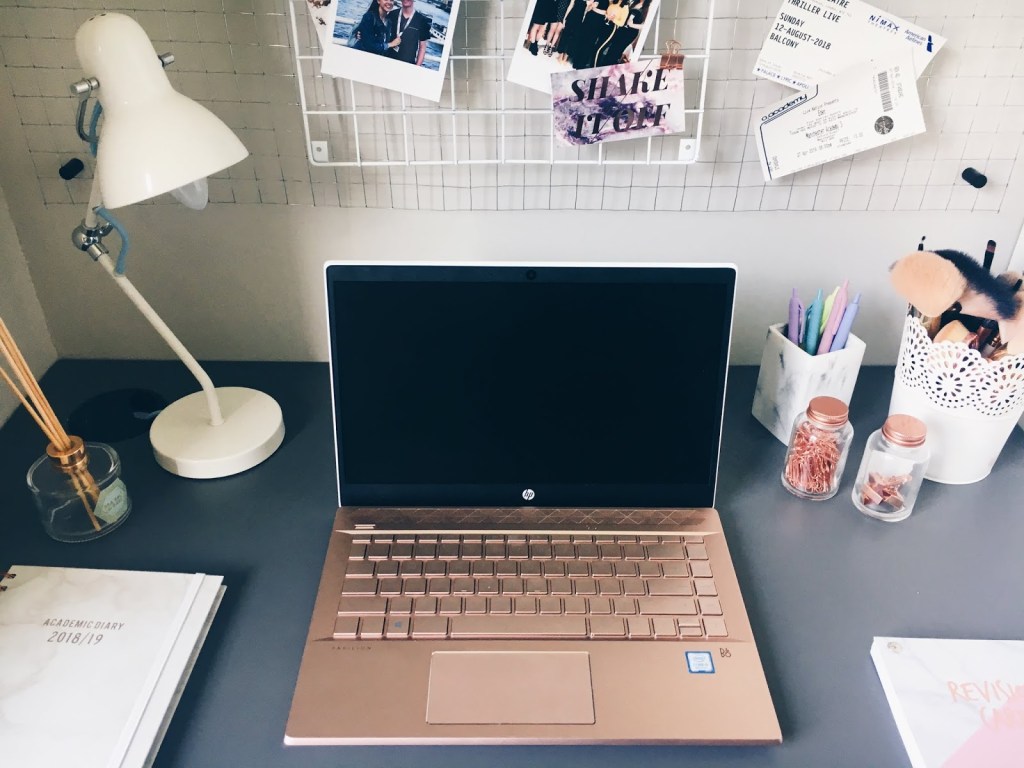 9 Successful Business Ideas For Students That You Can Start In 2022 9-successful-business-ideas-for-students-that-you-can-start-in-2022