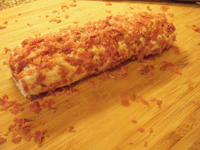 Wiener Wednesday: Dried Beef Log – Dinner Is Served 1972