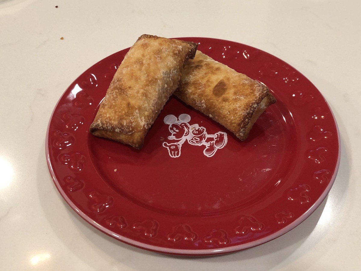 Trying out the Unofficial Disney Parks Cookbook - Cheeseburger Spring Rolls