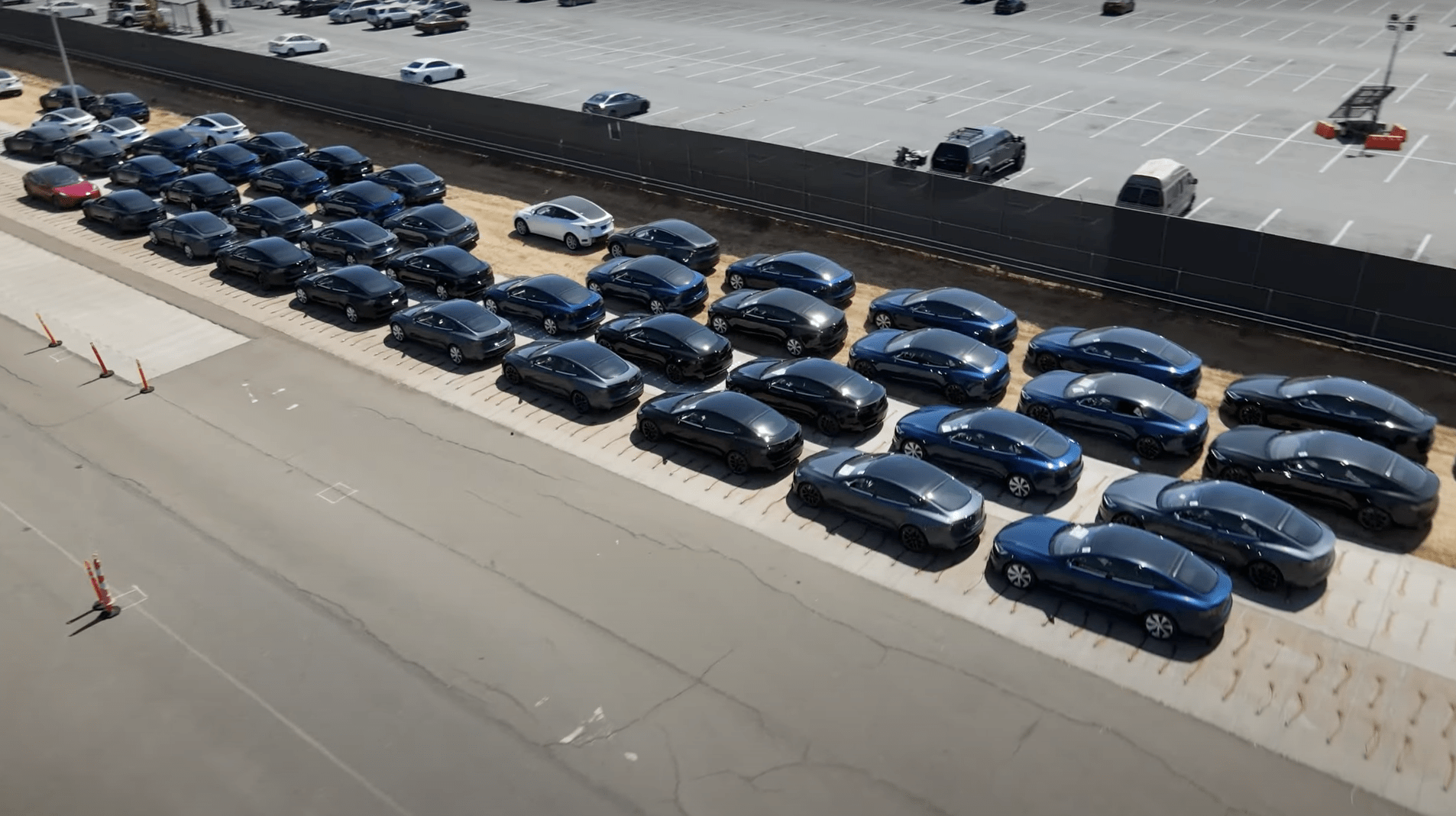Tesla Fremont factory packed with refresh Model S vehicles as first ...