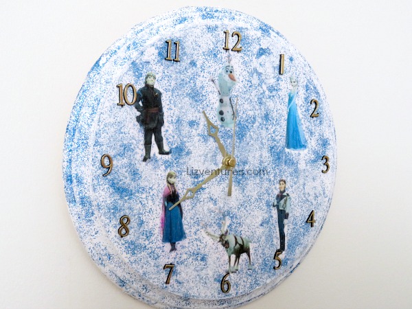 How To Make a Disney FROZEN Clock - Eat Move Make