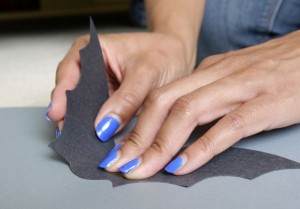 Flying Halloween Bats Tutorial + Free Printable! | Eat Move Make