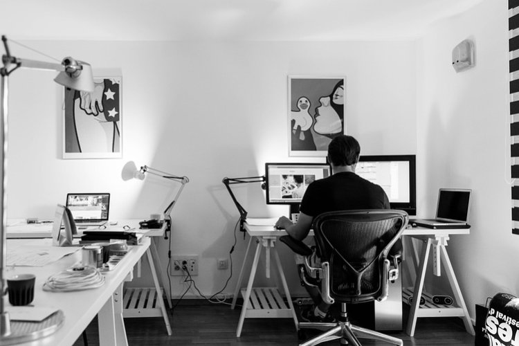 4 Office Tasks You Can Outsource To Increase Productivity