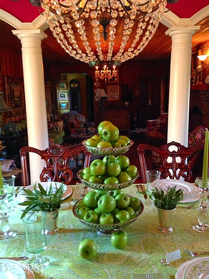 Tablescape Tuesday: Sunday Tradition