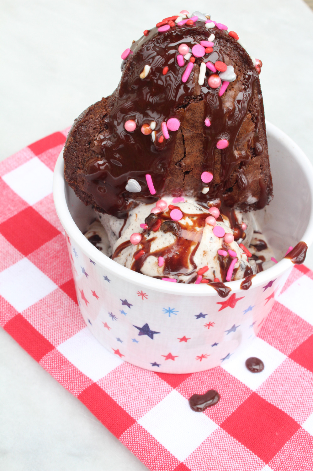 Hot Fudge Love Brownie Sundae - Everyday Shortcuts