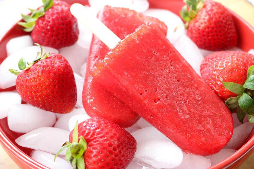 Fresh Strawberry Ice Pops - Everyday Shortcuts