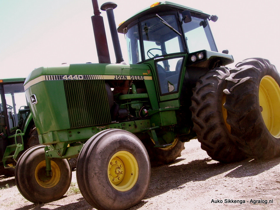 John Deere 4440. | Agralog