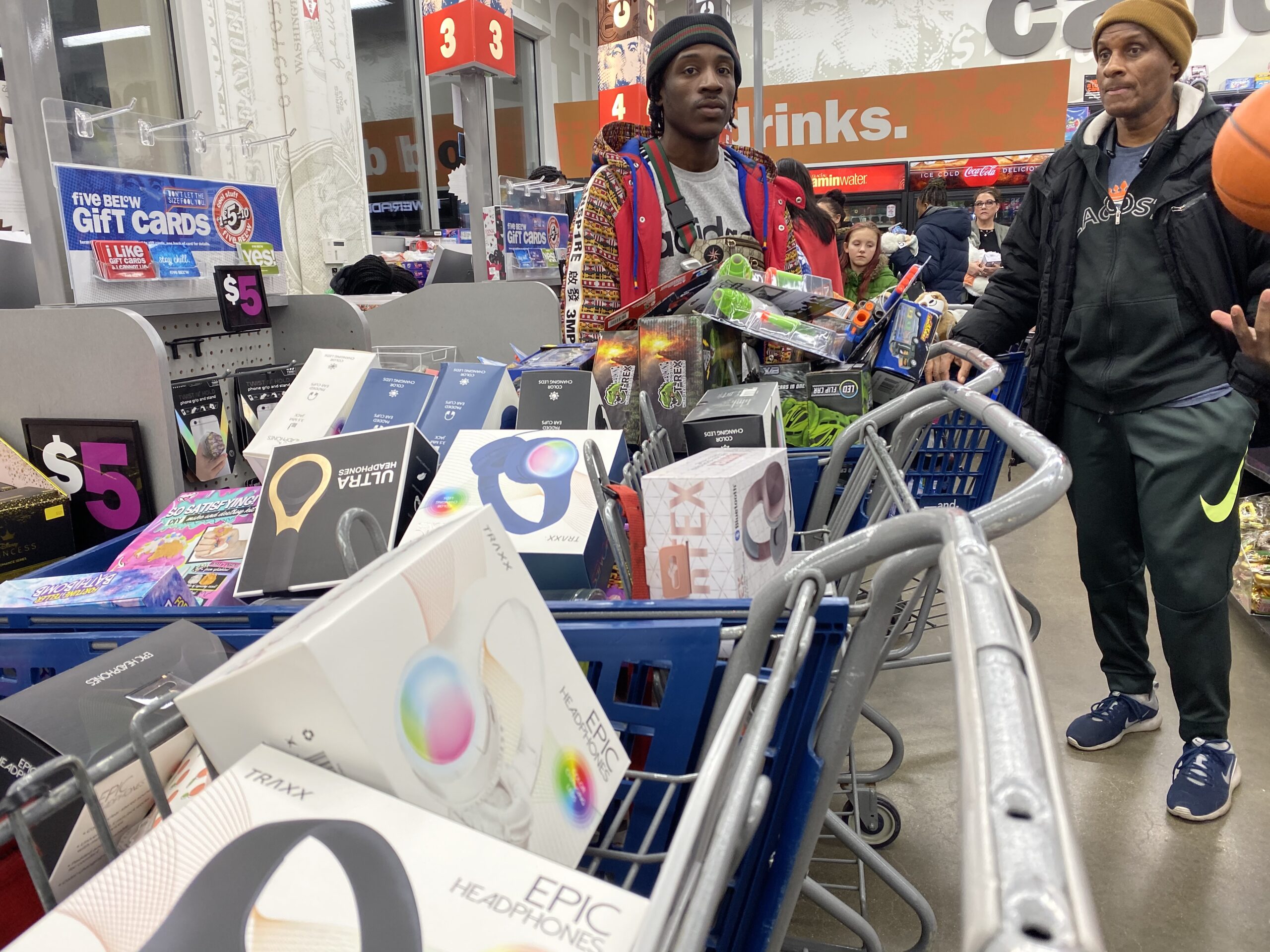 Flint rap artist set to hold holiday toy giveaway for youth - Flint Beat