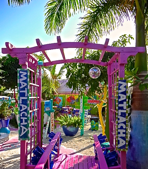 Matlacha Florida - A Tiny Artist Enclave | FunAndFork