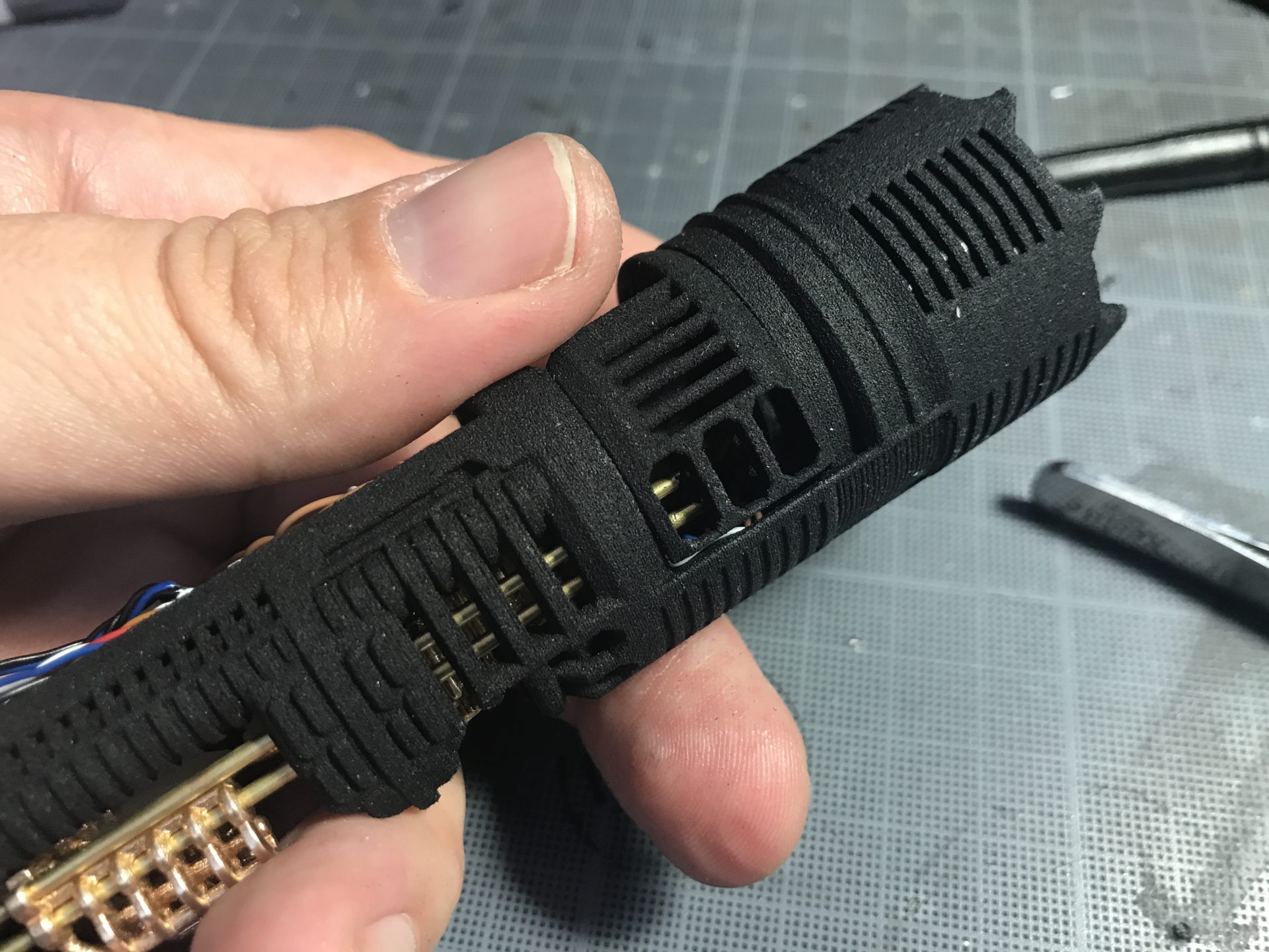 Step 12: Cut the soundboard cover rods to the right length (insert one ...