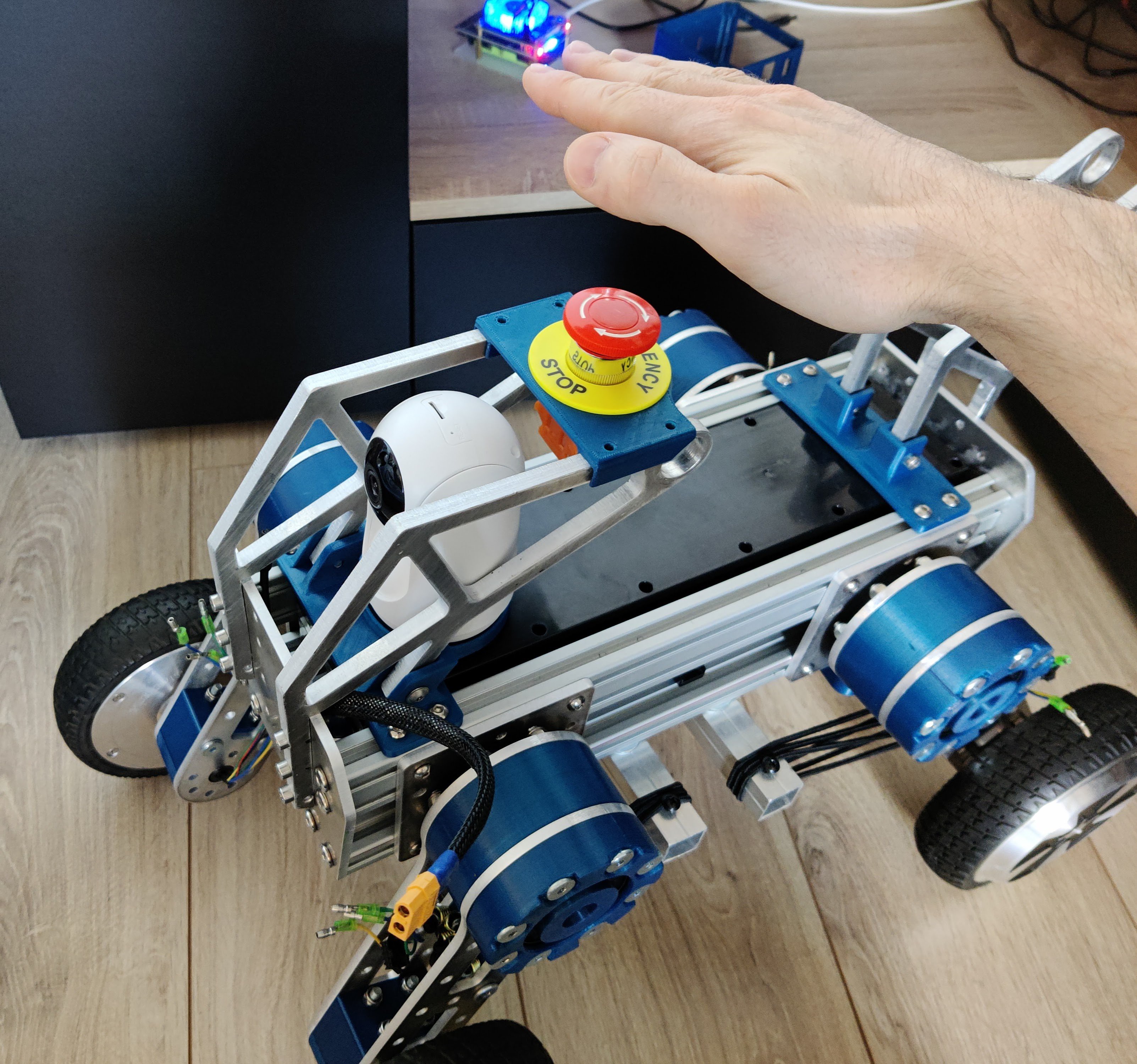 NASA’s Mars Curiosity Rover Captures Strange Door-Like Rock Formation ...