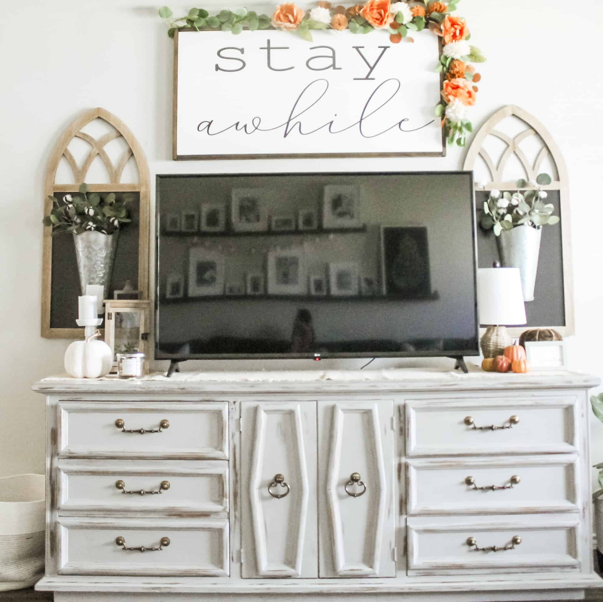 2020 Budget-Friendly Fall Home Tour - Her Happy Home