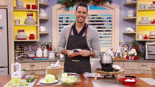 HOMBRE1 | HOMBRE Exclusive: Despierta America’s Chef Yisus On ...