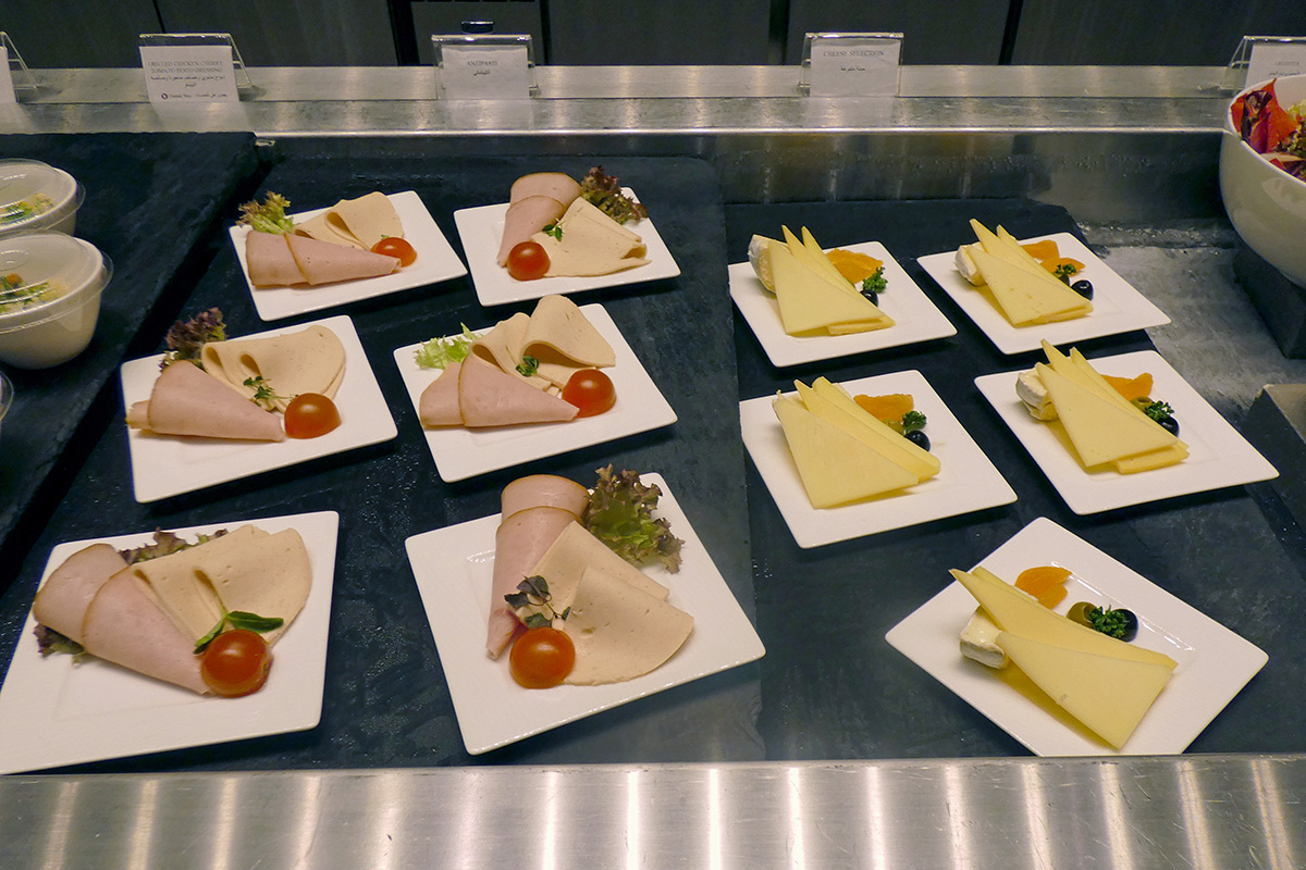 Review: Qatar Airways Al Mourjan Business Lounge - InsideFlyer