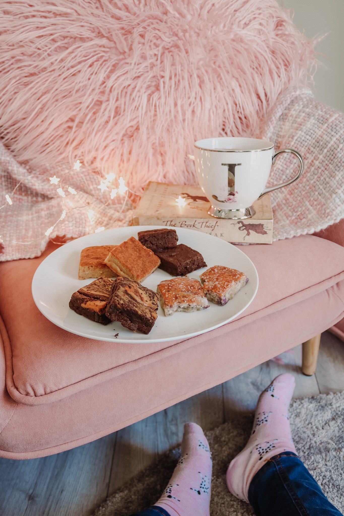 Having the Perfect Cozy Snack Break w/ Deliciously Guilt Free