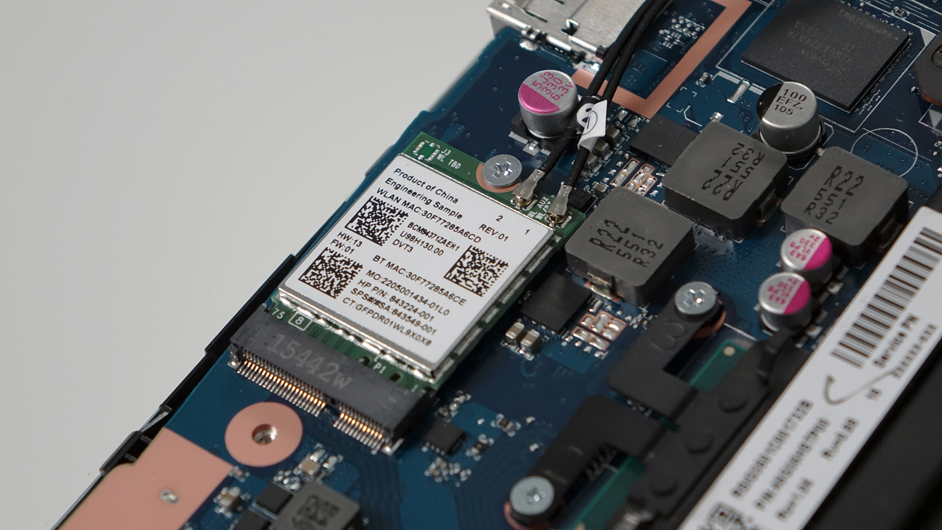 LaptopMedia » Inside HP Pavilion 15 (2016) – disassembly, internal ...