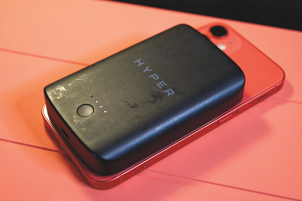 Hyper HyperJuice MagSafe Compatible Battery Pack Review - Leaf&Core