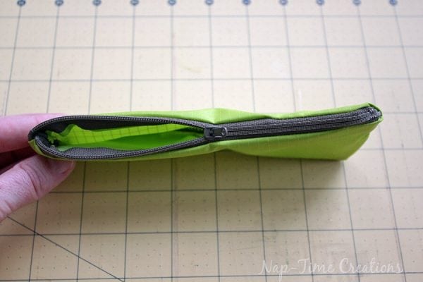 Easy Zipper Pouch Tutorial - Life Sew Savory