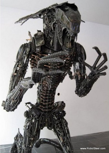 Life-size Scrap Metal ‘Alien’ Replica, Metal Art From Recycled ...