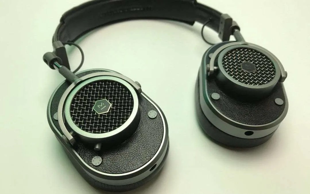 Master and Dynamic MH40 Over-Ear Headphones REVIEW | MacSources