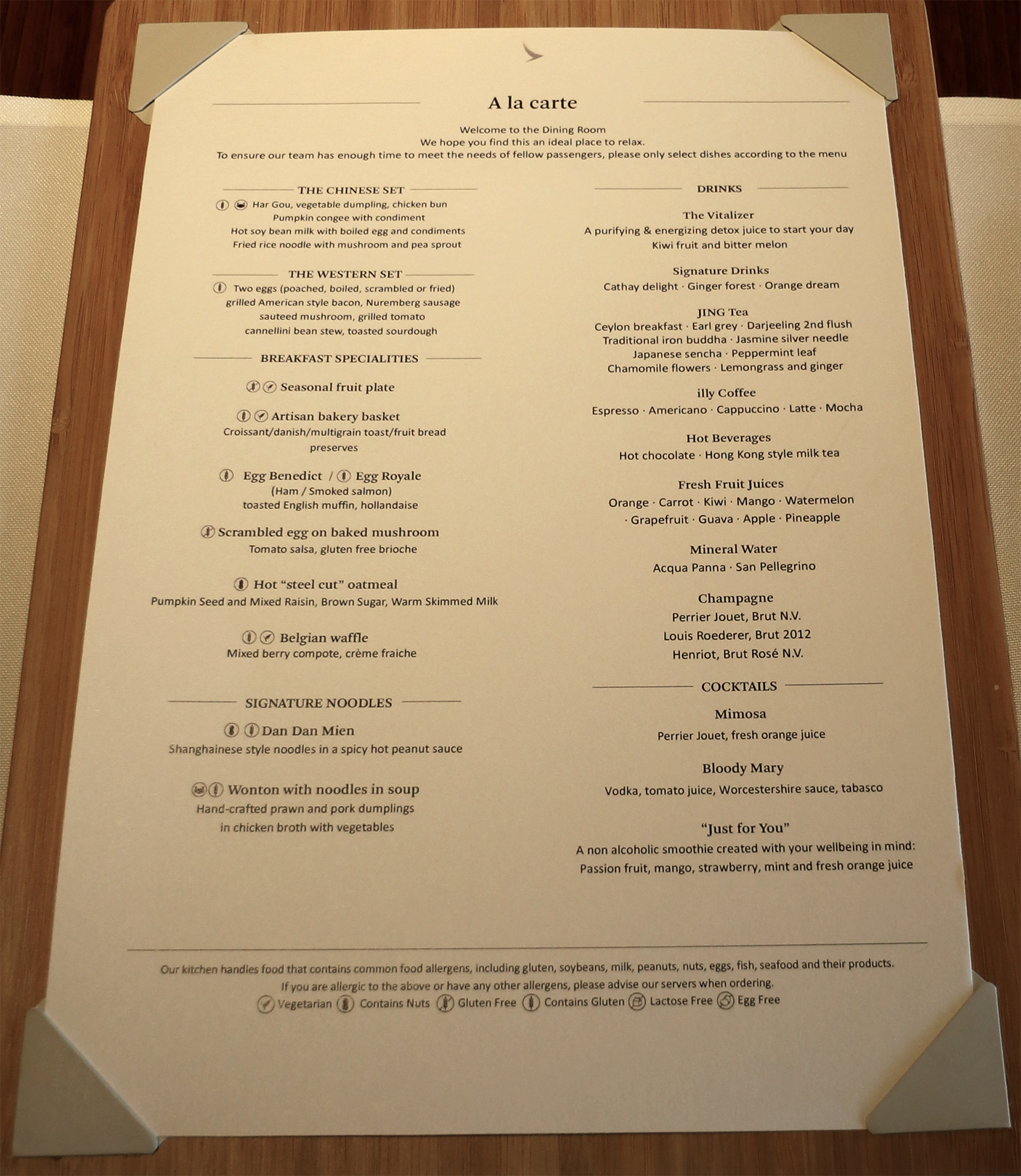 Review: Cathay Pacific 'The Pier' First Class Lounge Hong Kong | Mainly ...