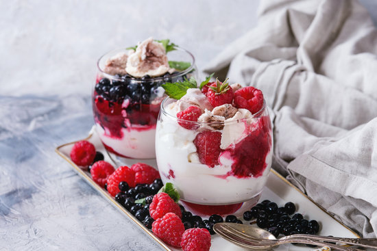 Eton Mess Vs Trifle: The Ultimate Face-Off - DeliFo