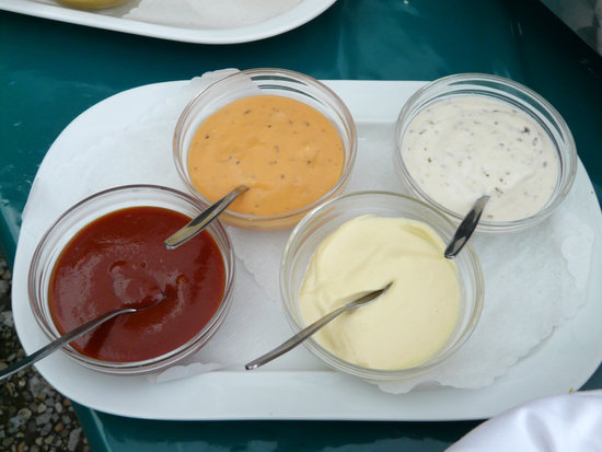 Mayonnaise Vs Cheese Which Is Better: The Ultimate Face-Off - DeliFo